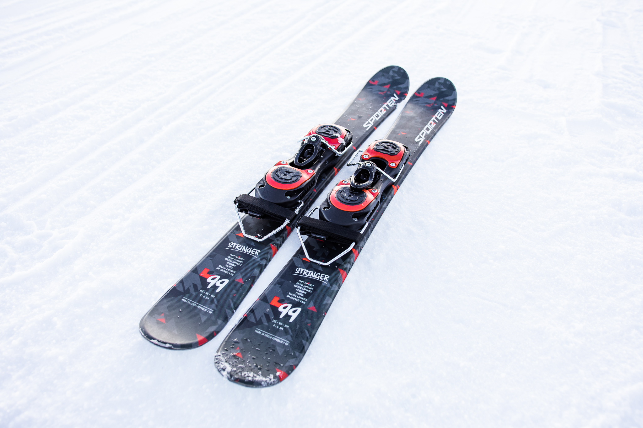 Sjezdové lyže Twin Tip Stringer 2023 | Sporten.cz